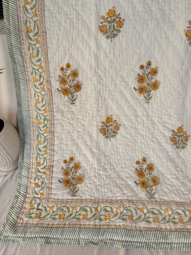 Anokhi Block Print Quilt: Reversible Floral Cotton Bedspread - Etsy Canada
