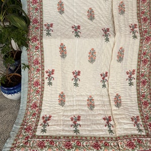 Floral Print Kantha Quilt Throw, Indian Reversible Cotton Bedding ...