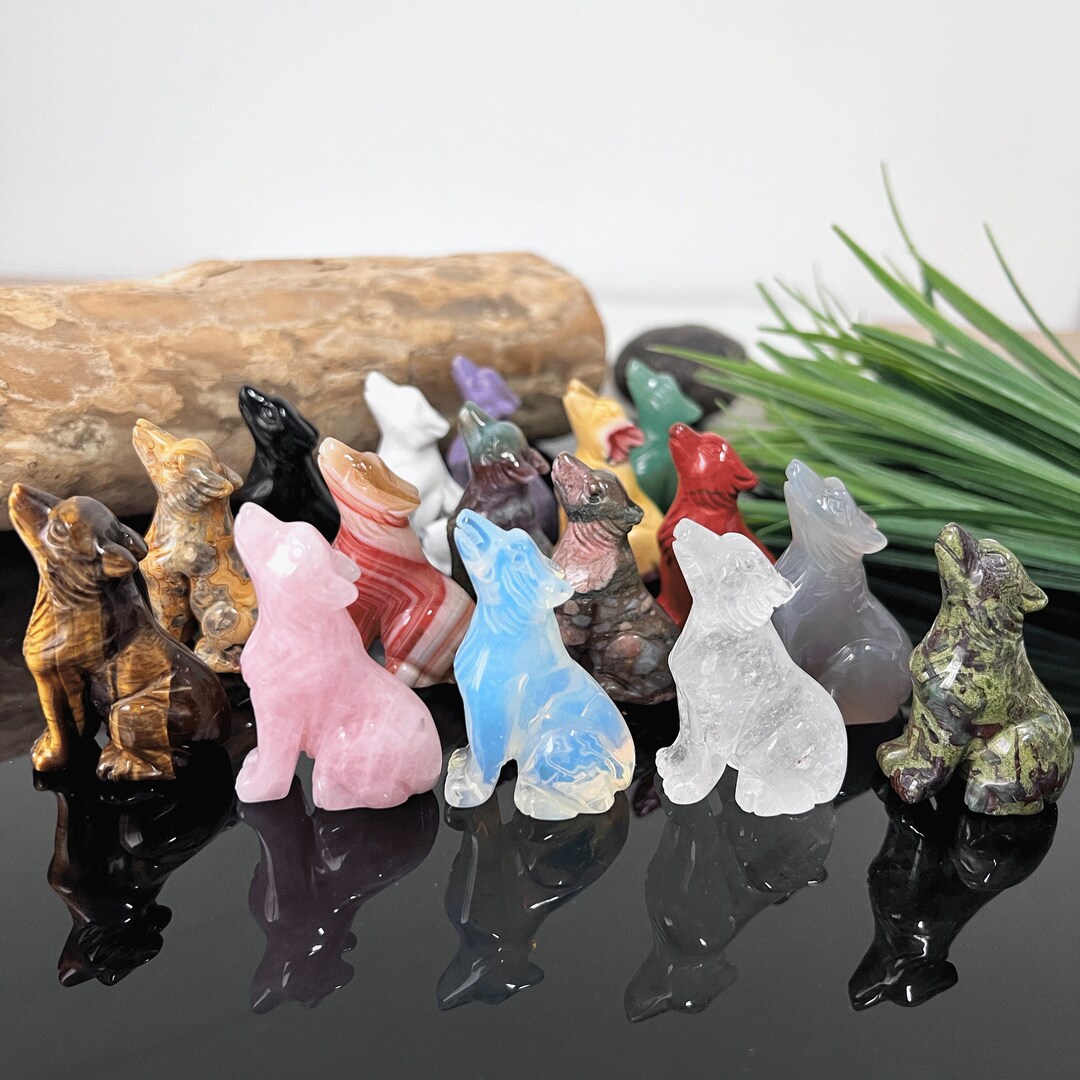 2" Crystal Wolf Carving, Quartz Crystal Animal Carving, Hand Carved ...