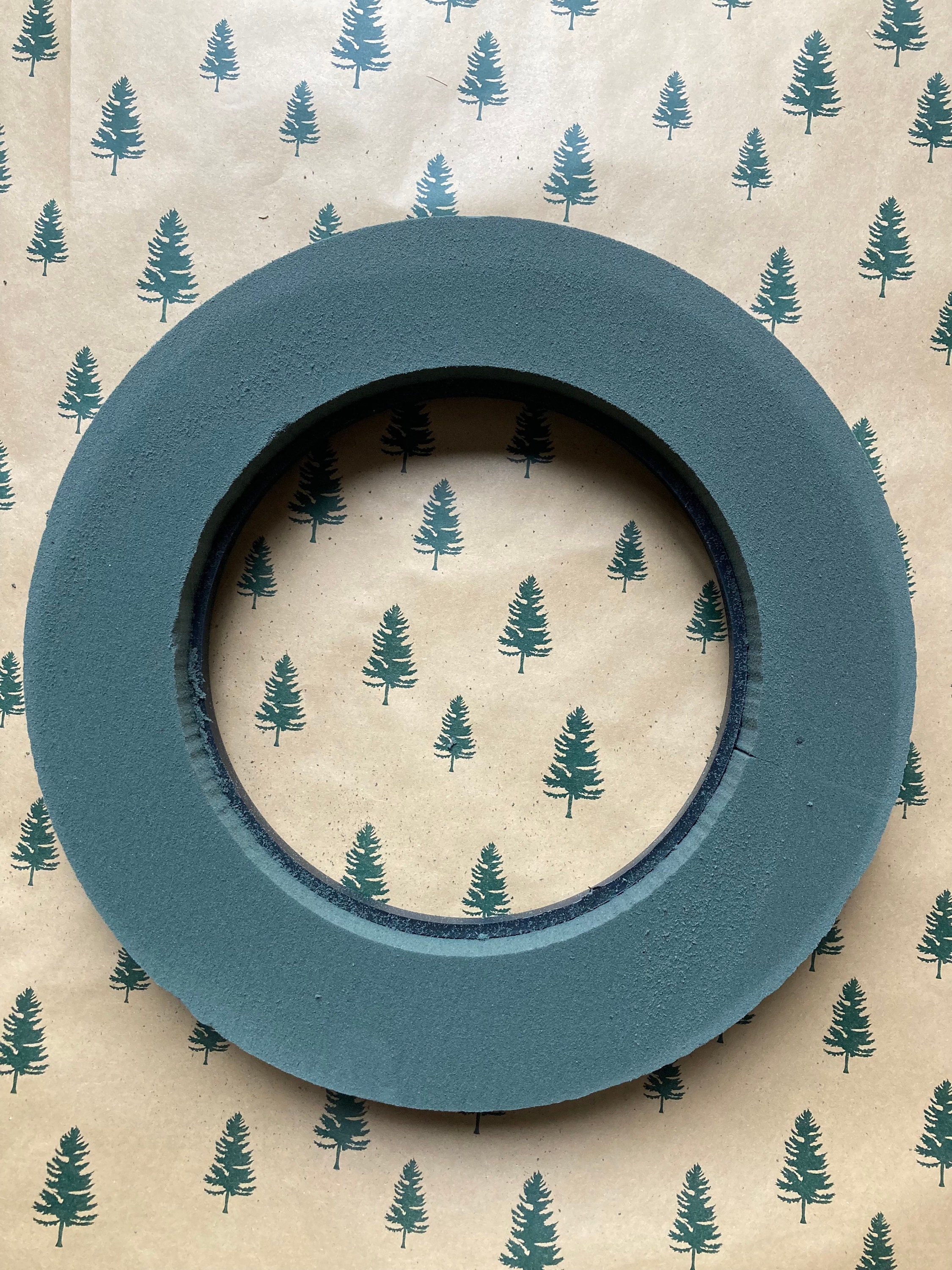 2 X 30cm/12 Naylor Base Oasis Rings for Christmas/ Autumn/easter Door ...
