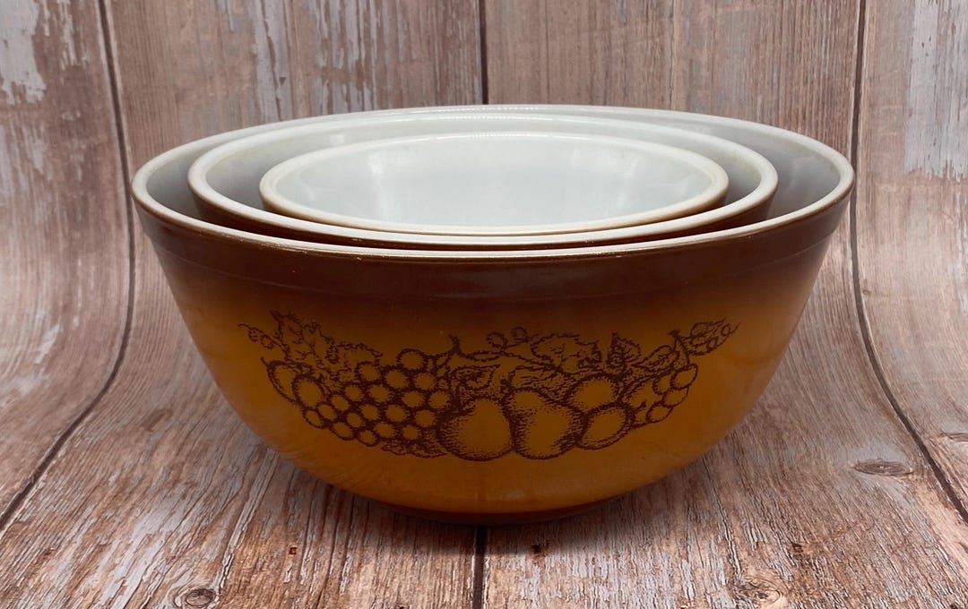 Vintage PYREX Old Orchard Mixing Bowls - Set of 3 - 1970s - Orchard ...