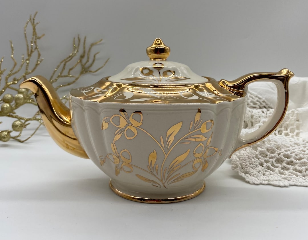 Vintage Sadler Teapot - # 2108 - Cream/gold Lustre - 1930s - England - Etsy