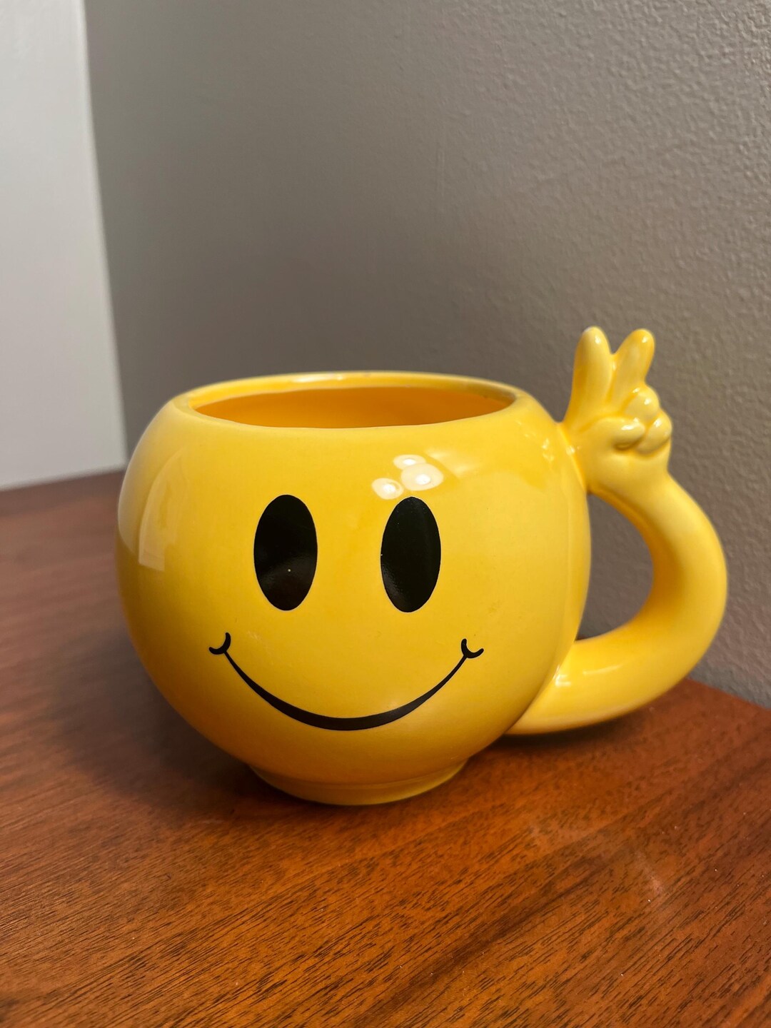 Vintage Yellow Smiley Face 70's Mug With Handle and Peace Sign - Etsy