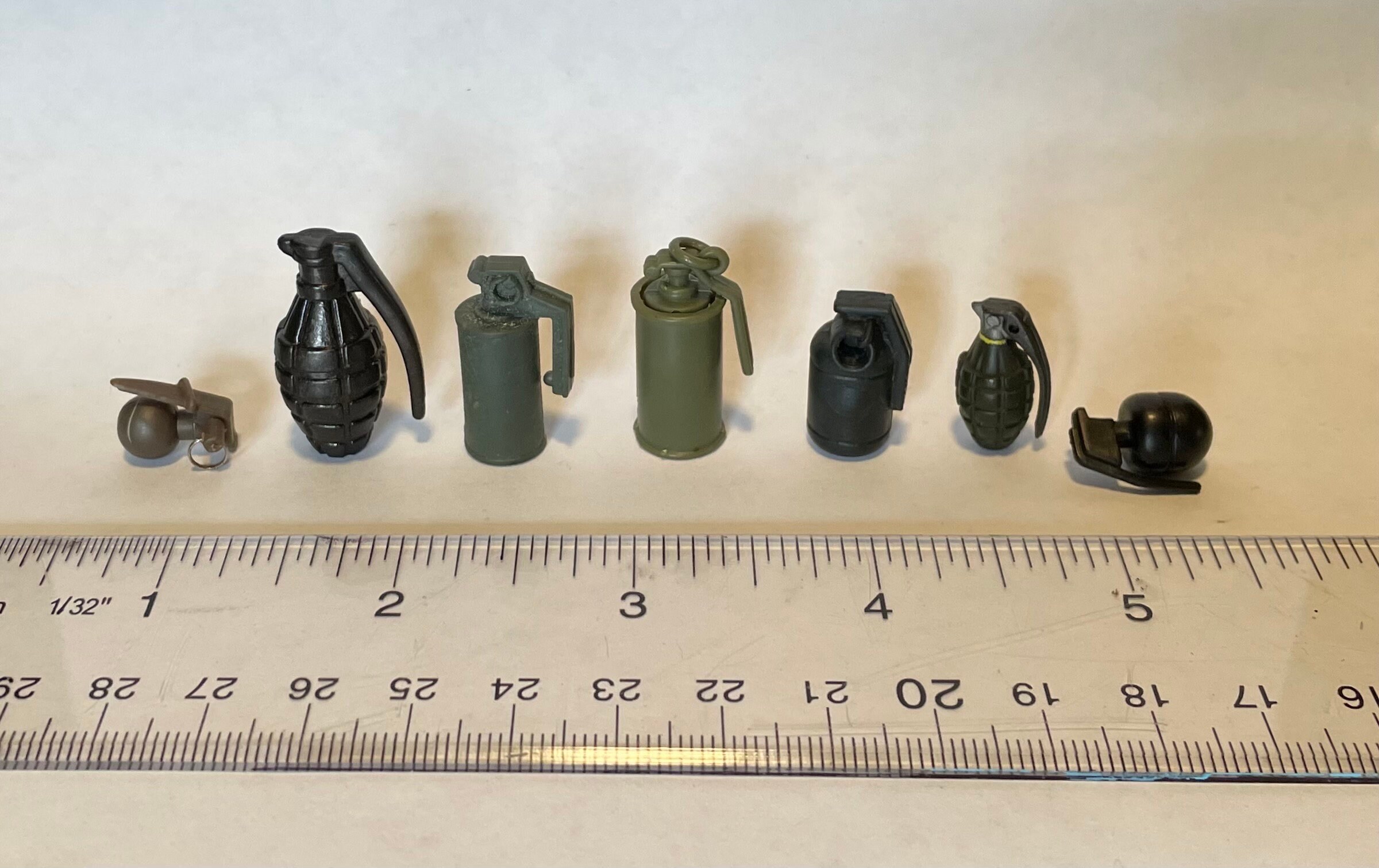 1:6 Scale Action Figure Grenade Lot, Various Vintage G.I. JOE Frag, and ...