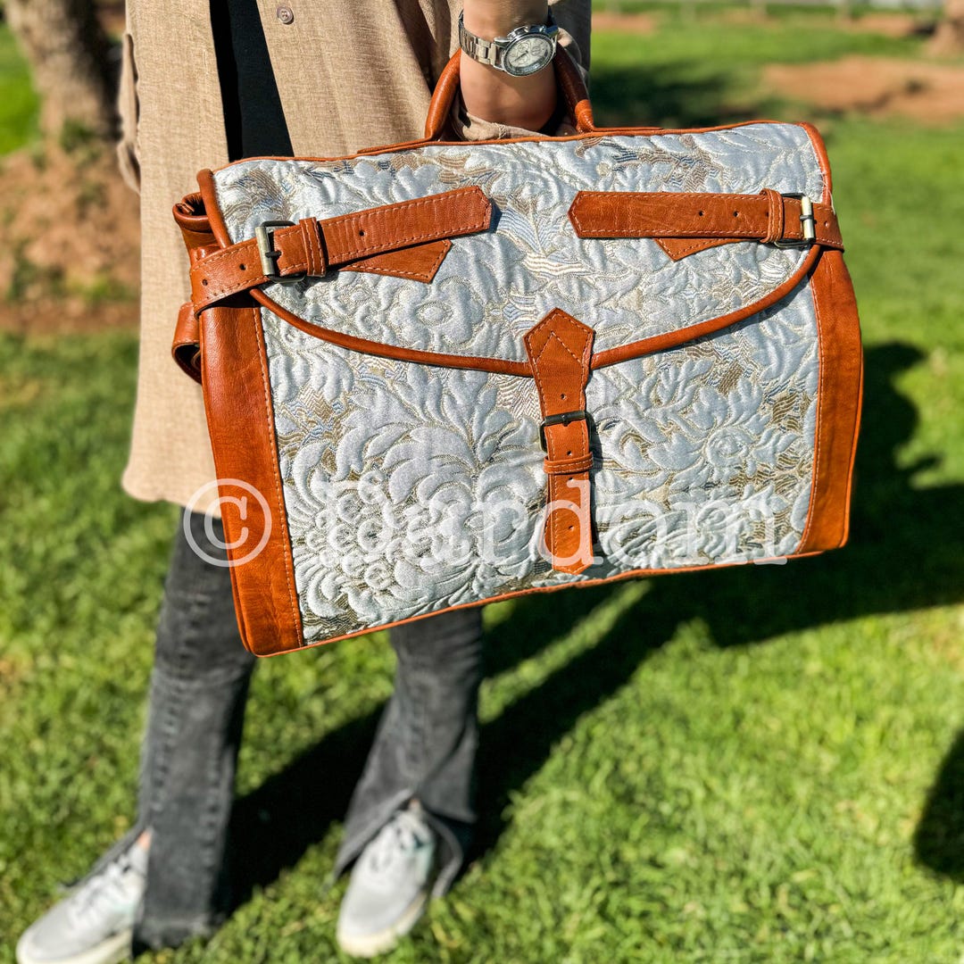 Victorian Elegance in Carpet and Leather Travel Bag for Women ...