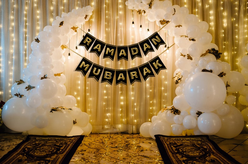 Ramadan Mubarak Banner, Ramadan Kareem Banner Bunting With Gold Letters ...