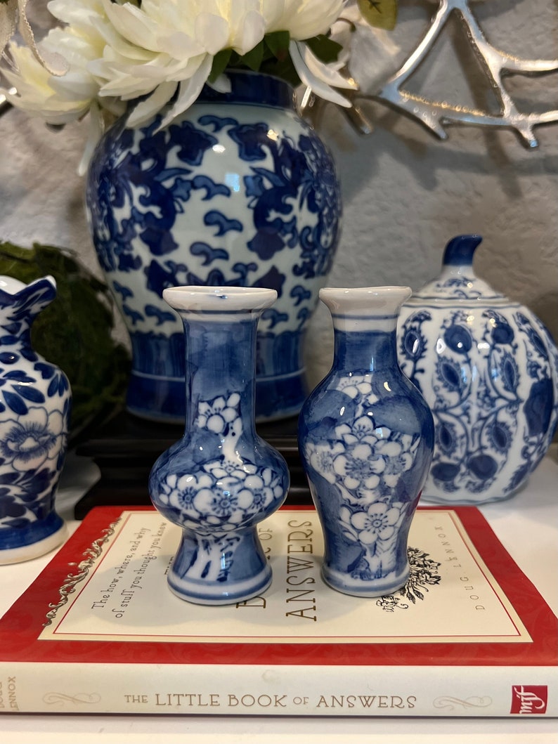 Vintage Blue and White Chinoiserie Cherry Blossom Bud Vases - Etsy