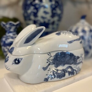 Vintage Blue and White Rabbit Lidded Trinket Dish - Etsy