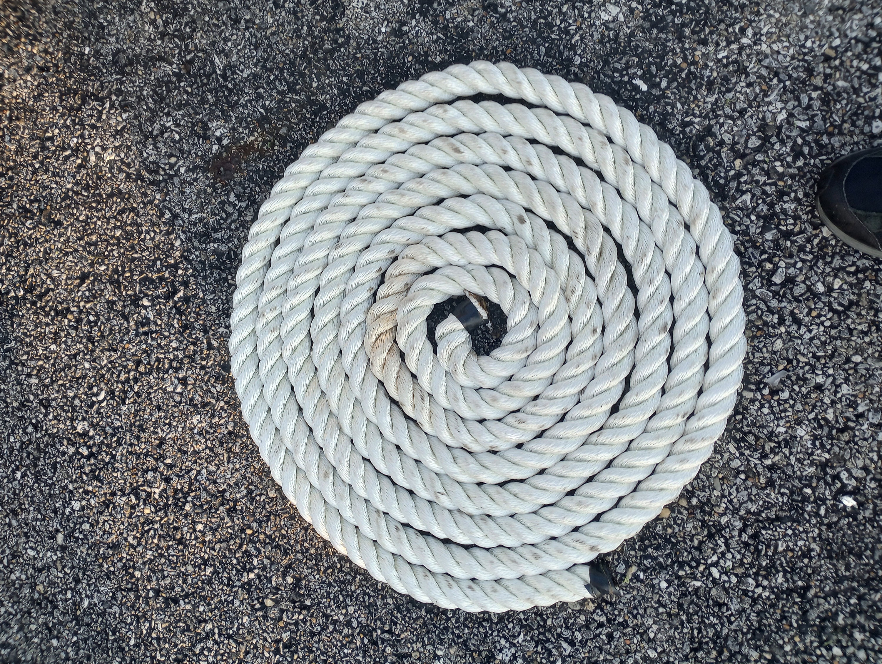 White Nylon Rope Landscape Border Railing 1-1/4 Diameter 210 or 5 Ft ...