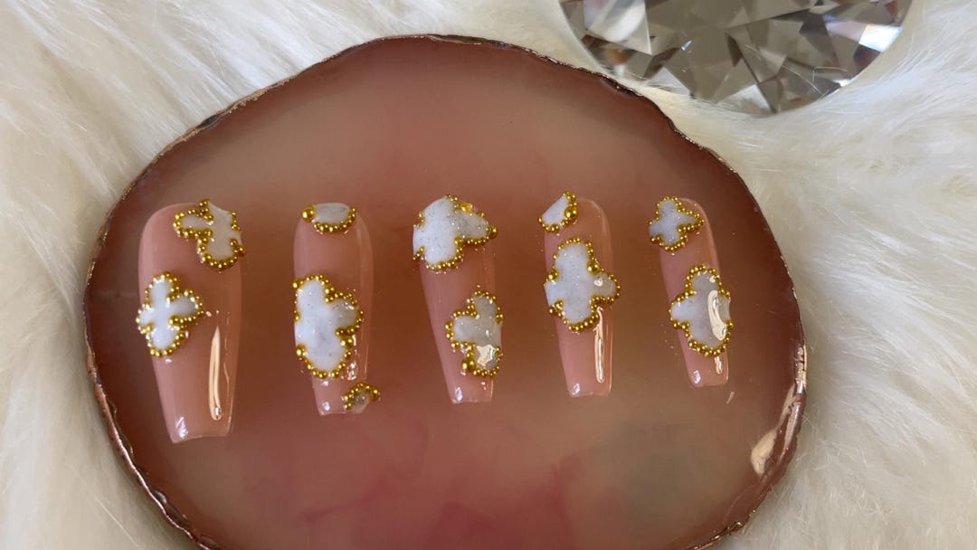 Van Cleef Press on Nails | White/black Glitter Luxury Clover Nails ...