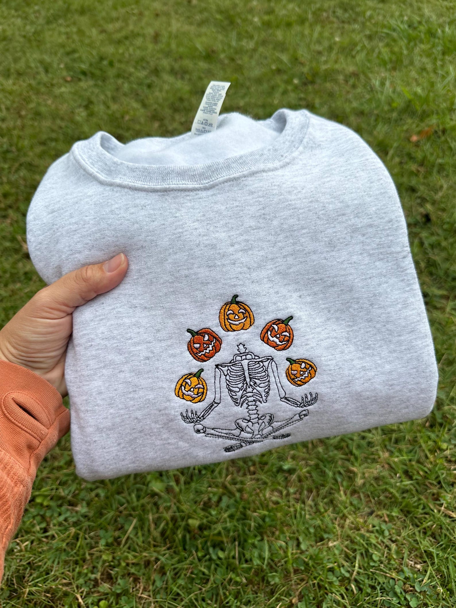 Embroidered Skeleton Pumpkin Crewneck Sweatshirt - Spooky Halloween - Etsy