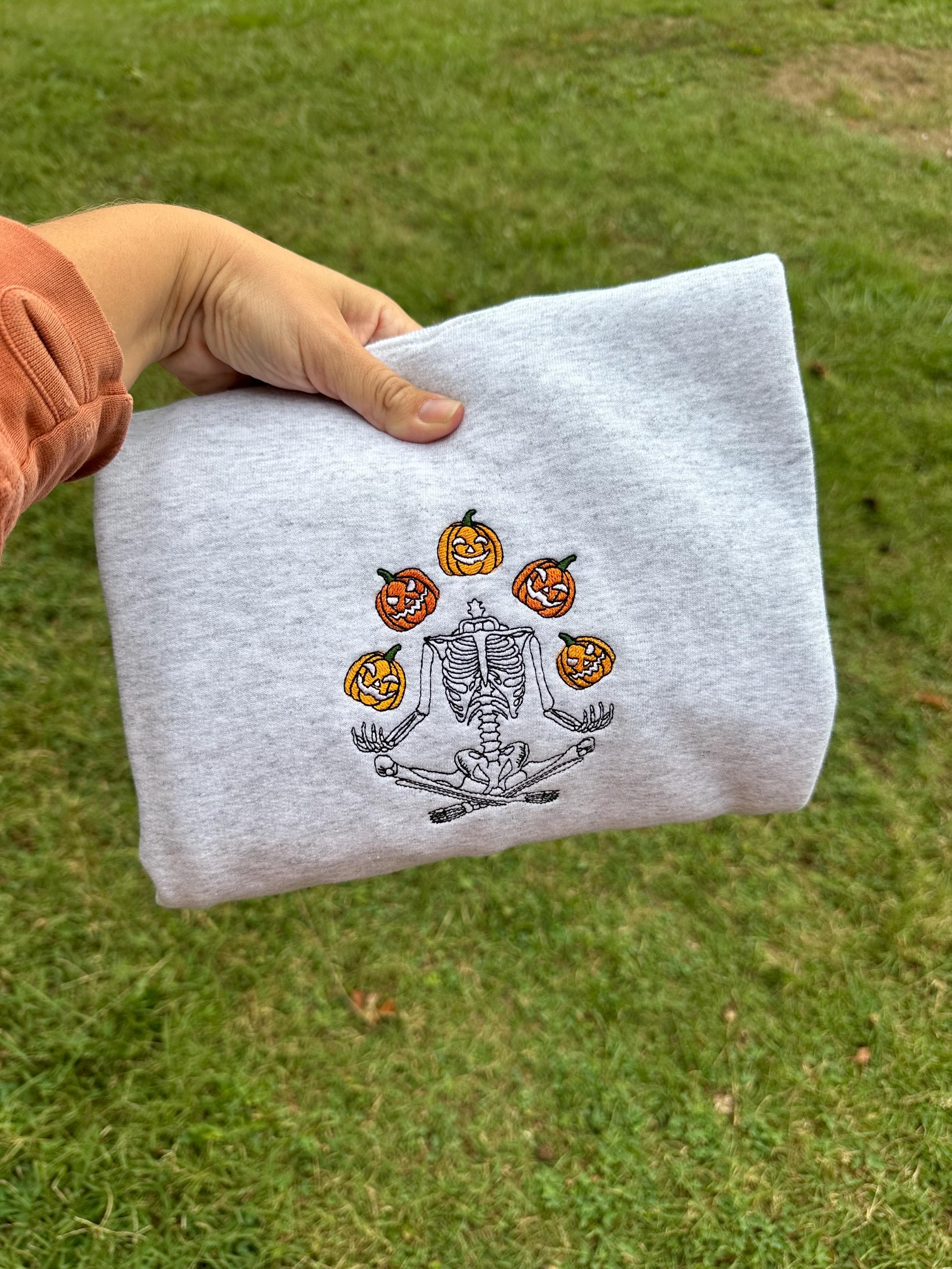 Embroidered Skeleton Pumpkin Crewneck Sweatshirt - Spooky Halloween - Etsy