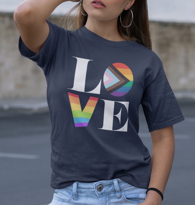 Gay Pride Shirt LGBTQ Tee Shirt Love Wins Gift Queer camiseta Rainbow ...