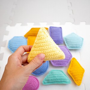 Crochet Triangle Pattern, Amigurumi Triangle Crochet Pattern, Crochet ...