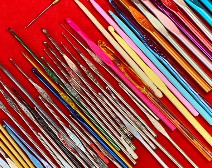 Large Lot of 59 Vintage Crochet Hooks Plastic, Steel, Aluminum | Hero ...