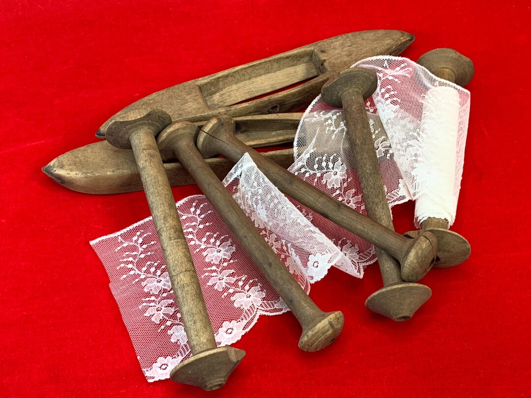 Vintage 5 Wooden Factory Mill Thread Spools and 2 Shuttles Bundle ...