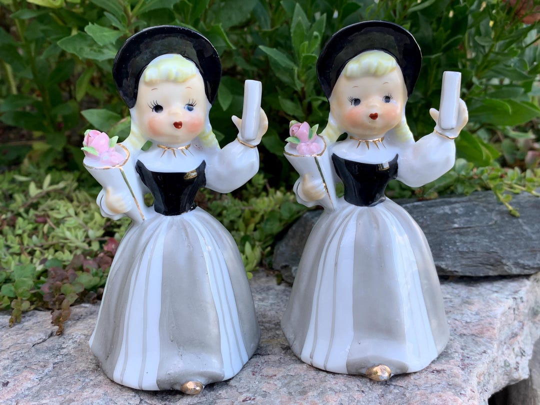 Vintage Pair of Ceramic Girls With Bouquets Figurines | Set of 2 ...