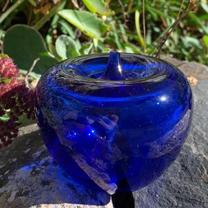 Vintage Cobalt Blue Apple Shaped Glass Paperweight Paperweight Apple ...