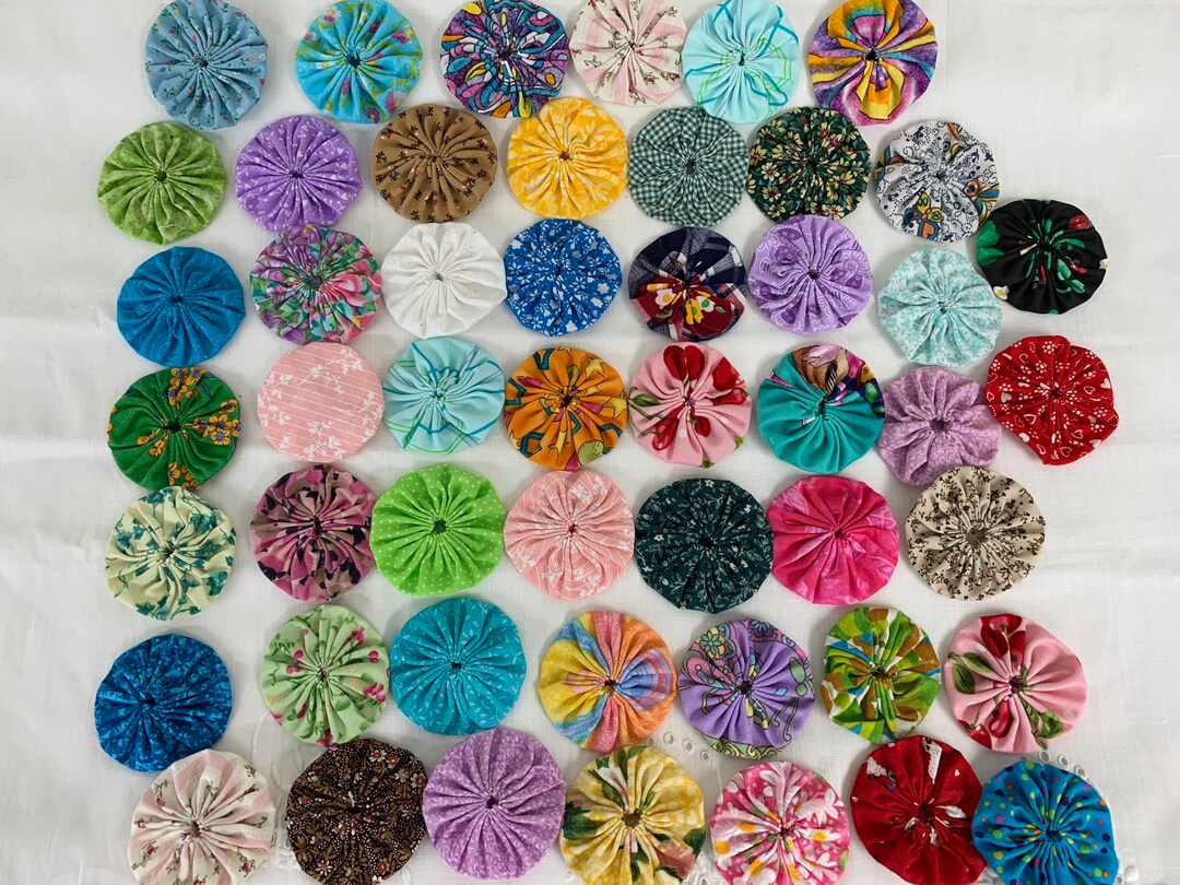 Vintage Fabric Yo Yos | Assorted Lot of 50 | 2 In. Dia. Asst Designs ...