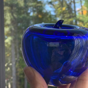 Vintage Cobalt Blue Apple Shaped Glass Paperweight Paperweight Apple ...