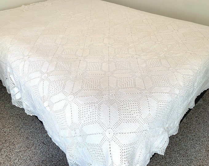 Vintage Hand Crocheted White Cotton Bedspread, Coverlet, Sofa Throw ...