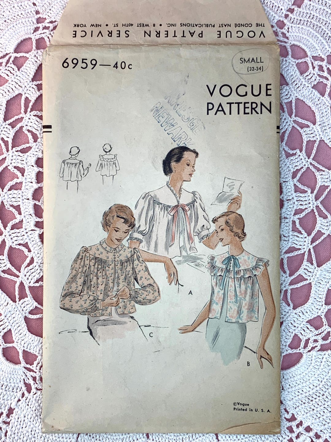 Vintage Vogue 6959 1940s Bed Jacket Sewing Pattern | Size Small Bust 32 ...