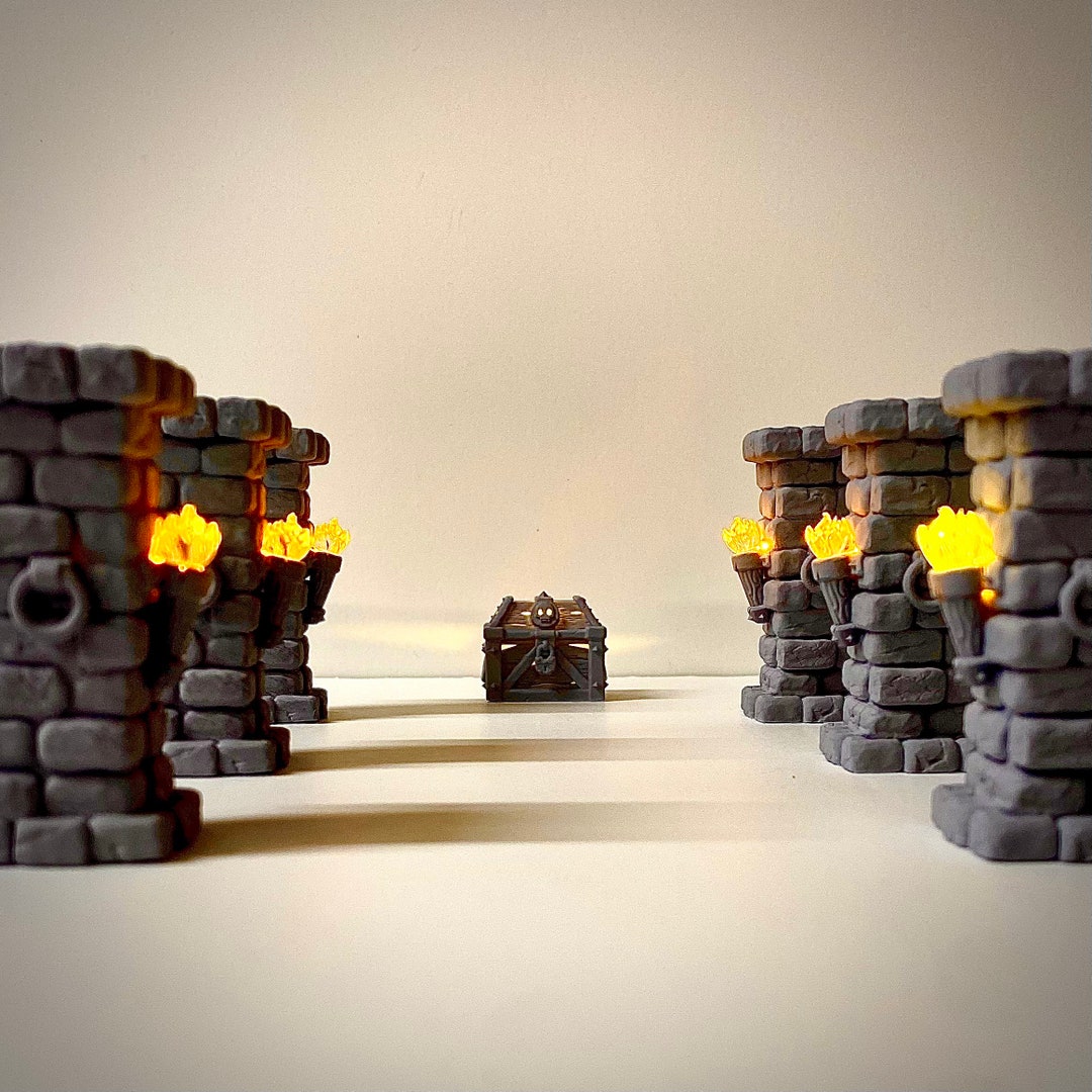 DND Glowing Piller W/ Torch 32mm Scale Dungeons and Dragons Fantasy ...