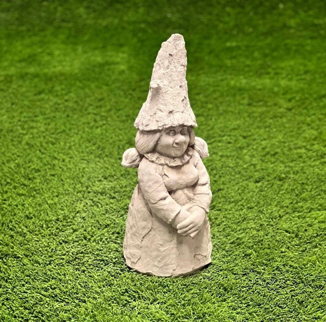 Standing Woodland Lady Statue Concrete Woodland Lady Figurine Outdoor ...