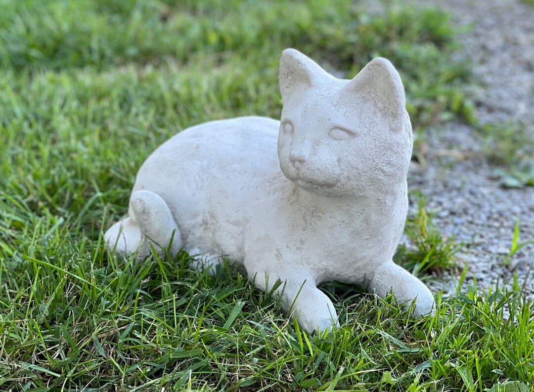 Concrete Cat Statue Sitting Cat Figure Resting Cat Memorial Figurine ...