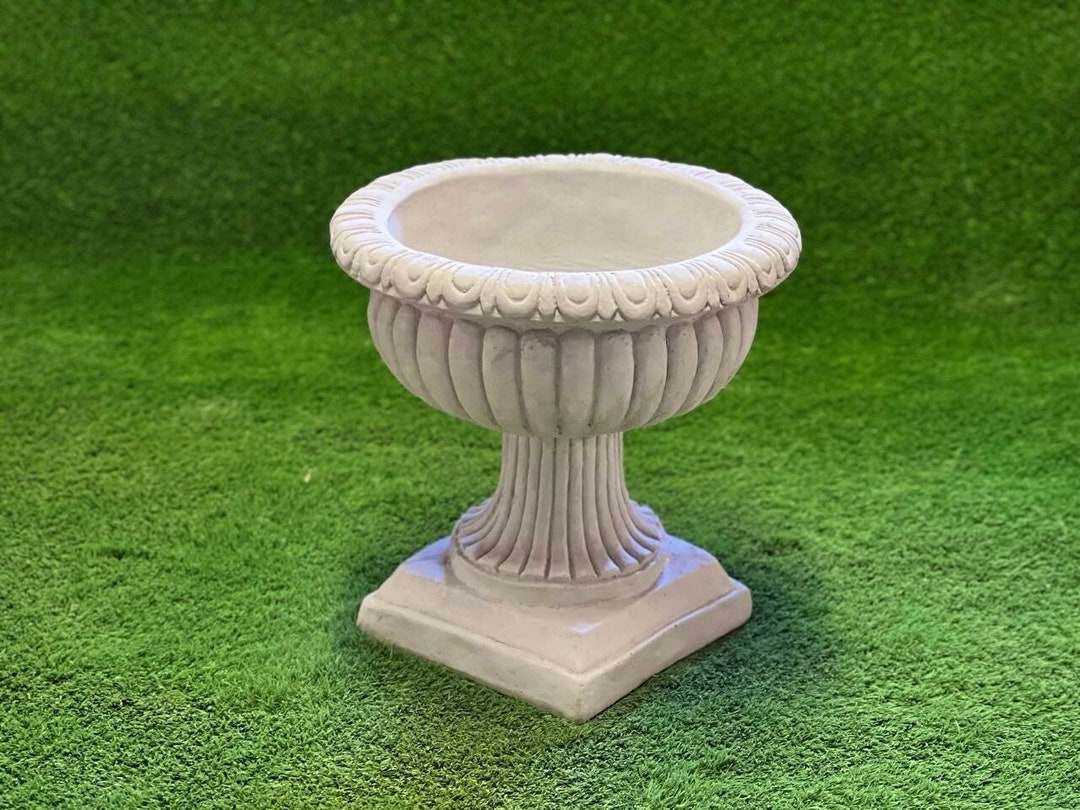 Large Detailed Flowers Pot Statue Garden Flowers Planter Pot Figurine ...