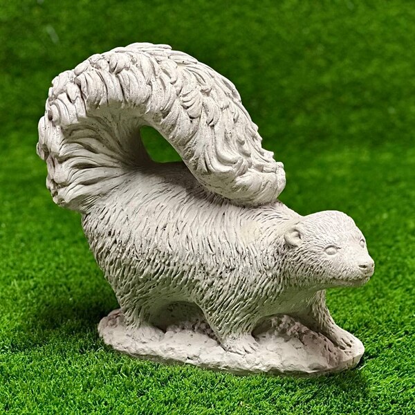 Skunk Outdoor Figurine - Etsy