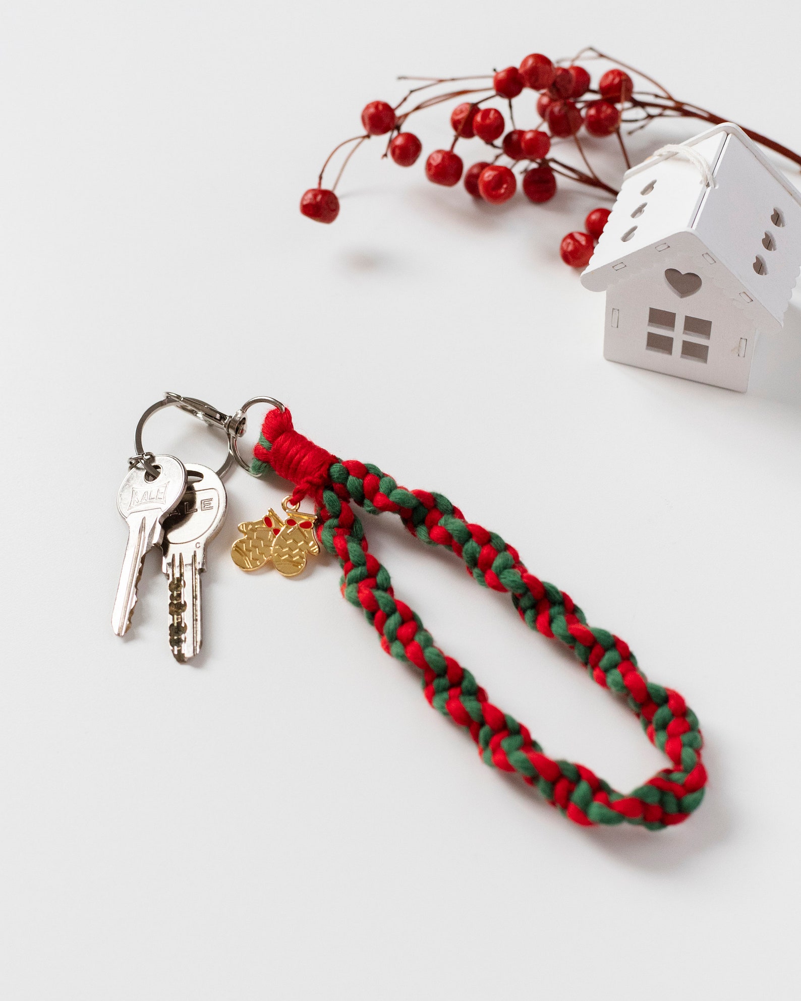 Christmas Gift Christmas Keychain Macrame Wristlet Keychain - Etsy