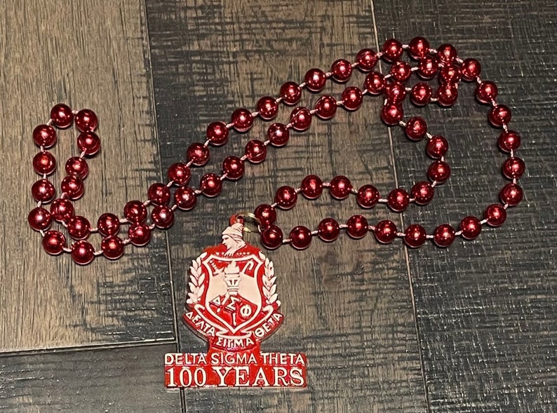 Collector's Delta Sigma Theta Mardi Gras Beads 100 Years - Etsy