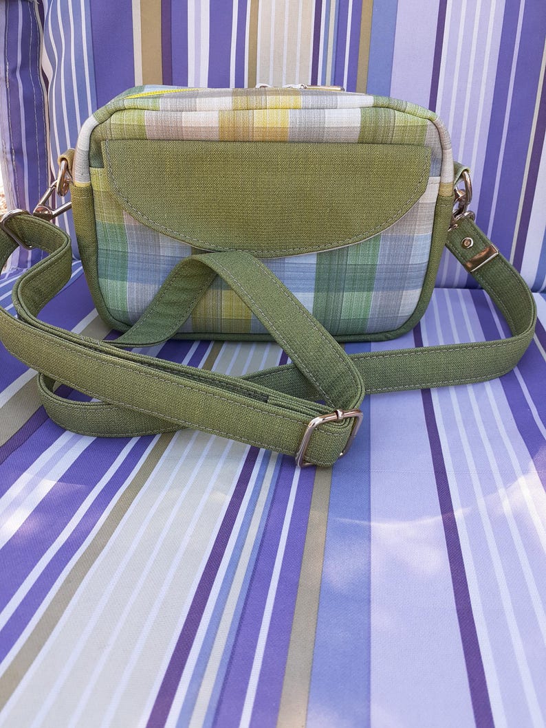 Small Crossbody Bag Just in Time for Spring or Summer, Cute Green ...