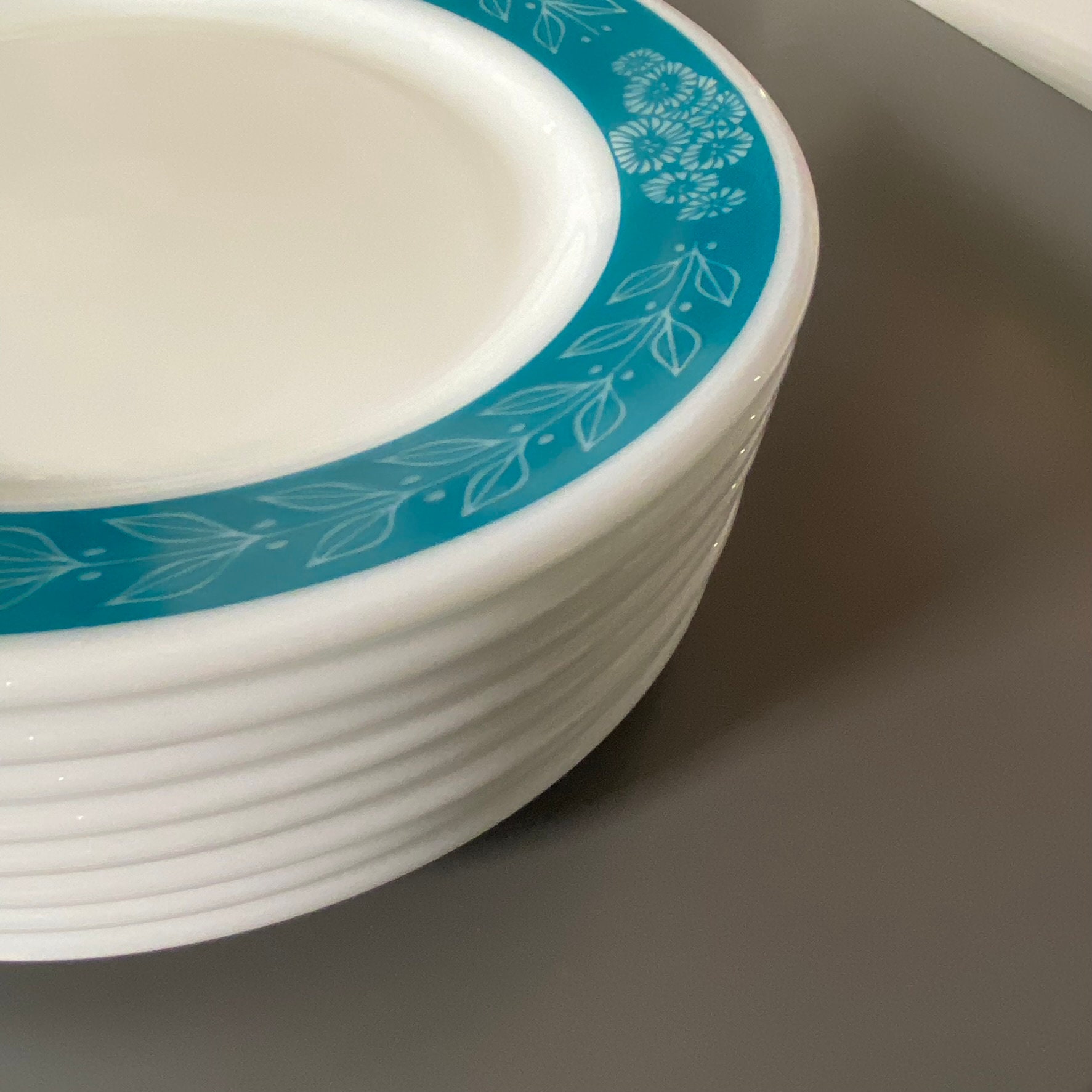 Vintage PYREX Set of 8 Turquoise Laurel Leaf Milk Glass 9 1960's Dinner ...