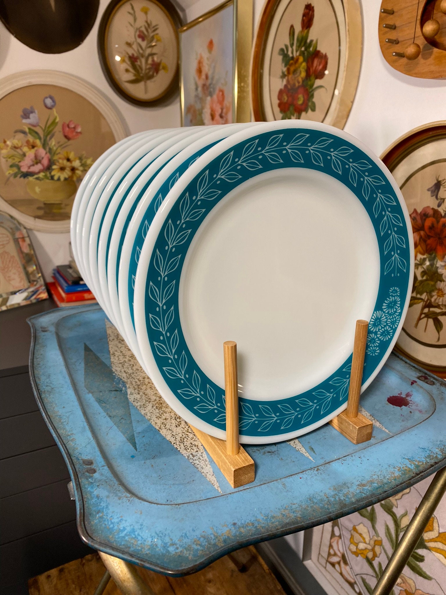 Vintage PYREX Set of 8 Turquoise Laurel Leaf Milk Glass 9 1960's Dinner ...