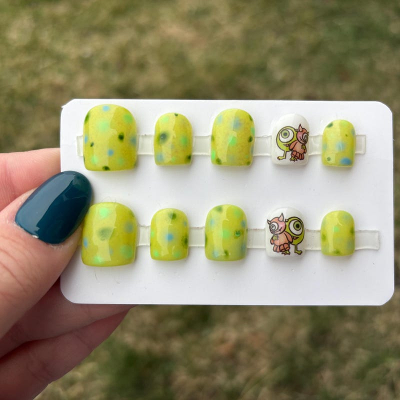 Mike Wazowski Nails - Etsy