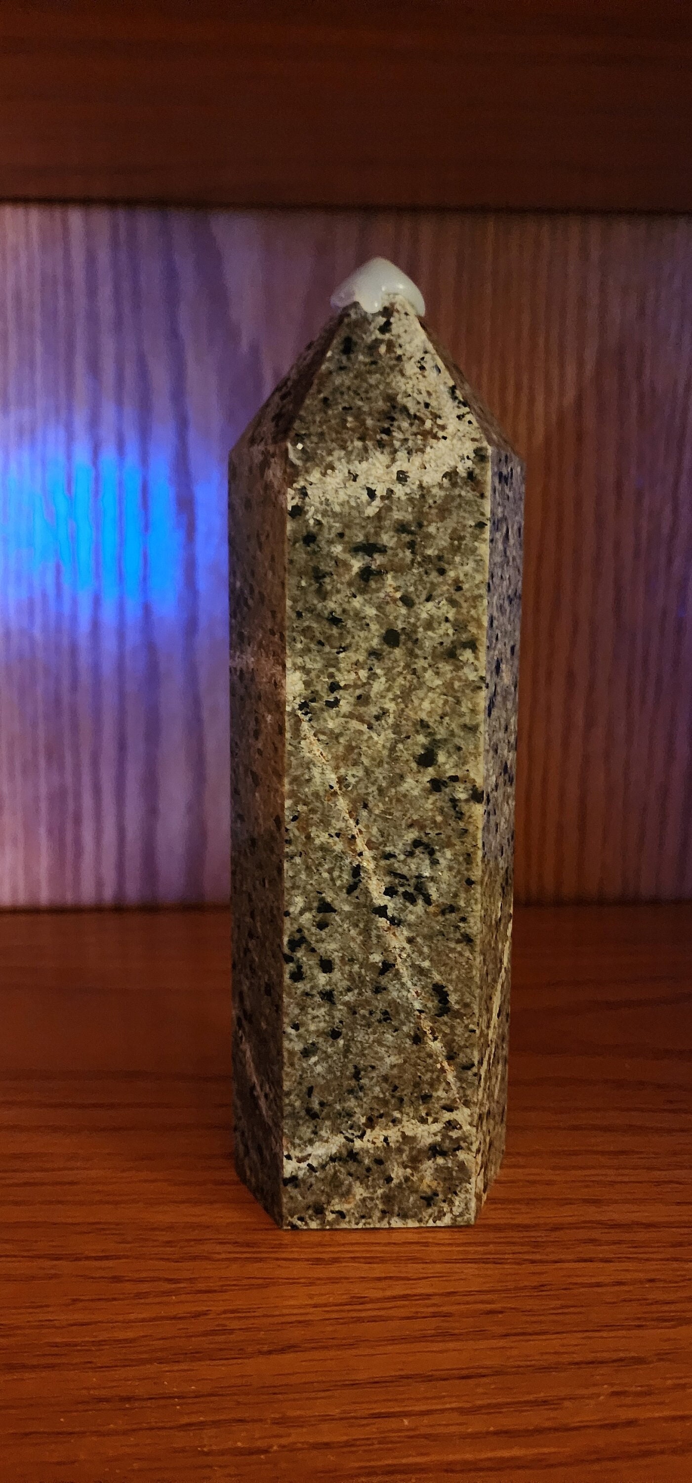 Yooperlite 8-inch Tower Over 2 Lbs! - Etsy