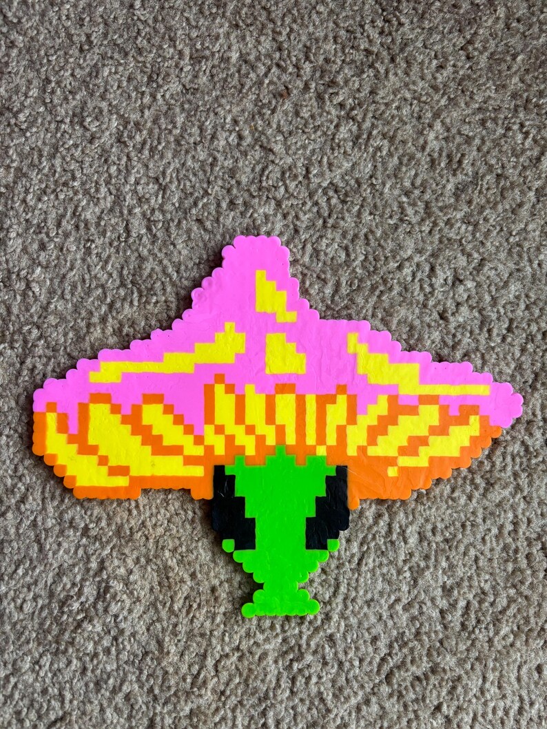 EDM DJ Perler Necklace - Etsy