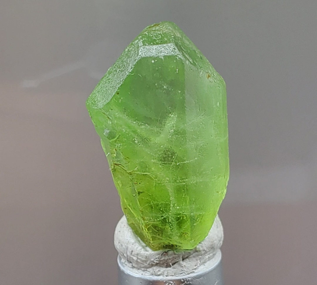 Peridot Crystal 20.24 Carat / Healing Crystal / Peridot Specimens ...