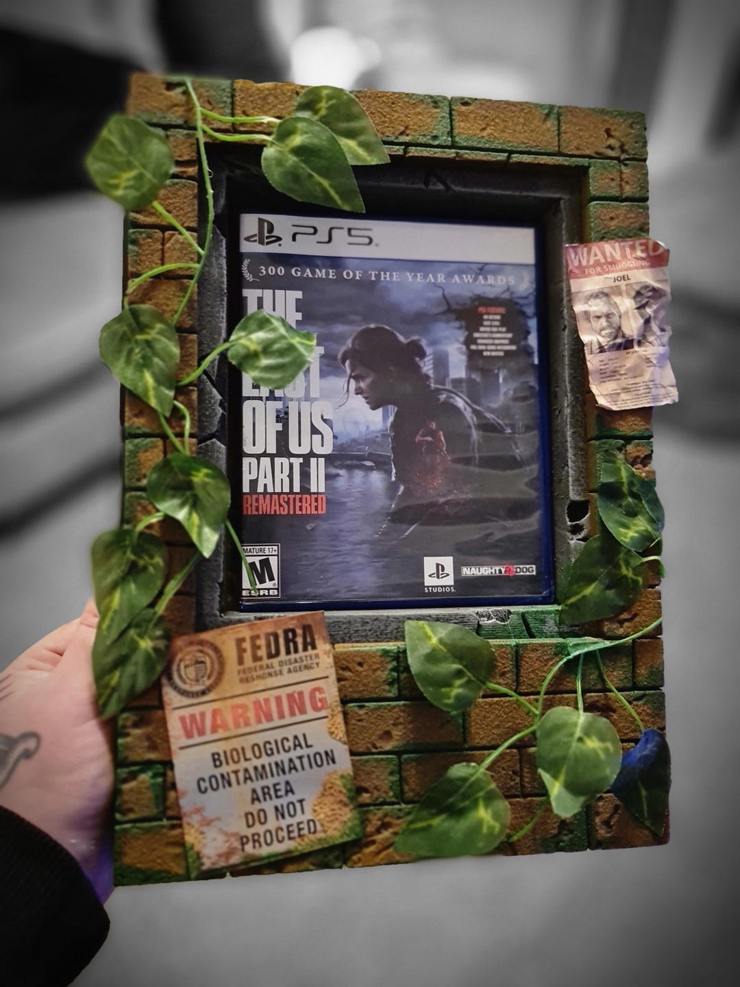The Last of Us Collectibles Display Frame Steelbook Stand Display Game ...
