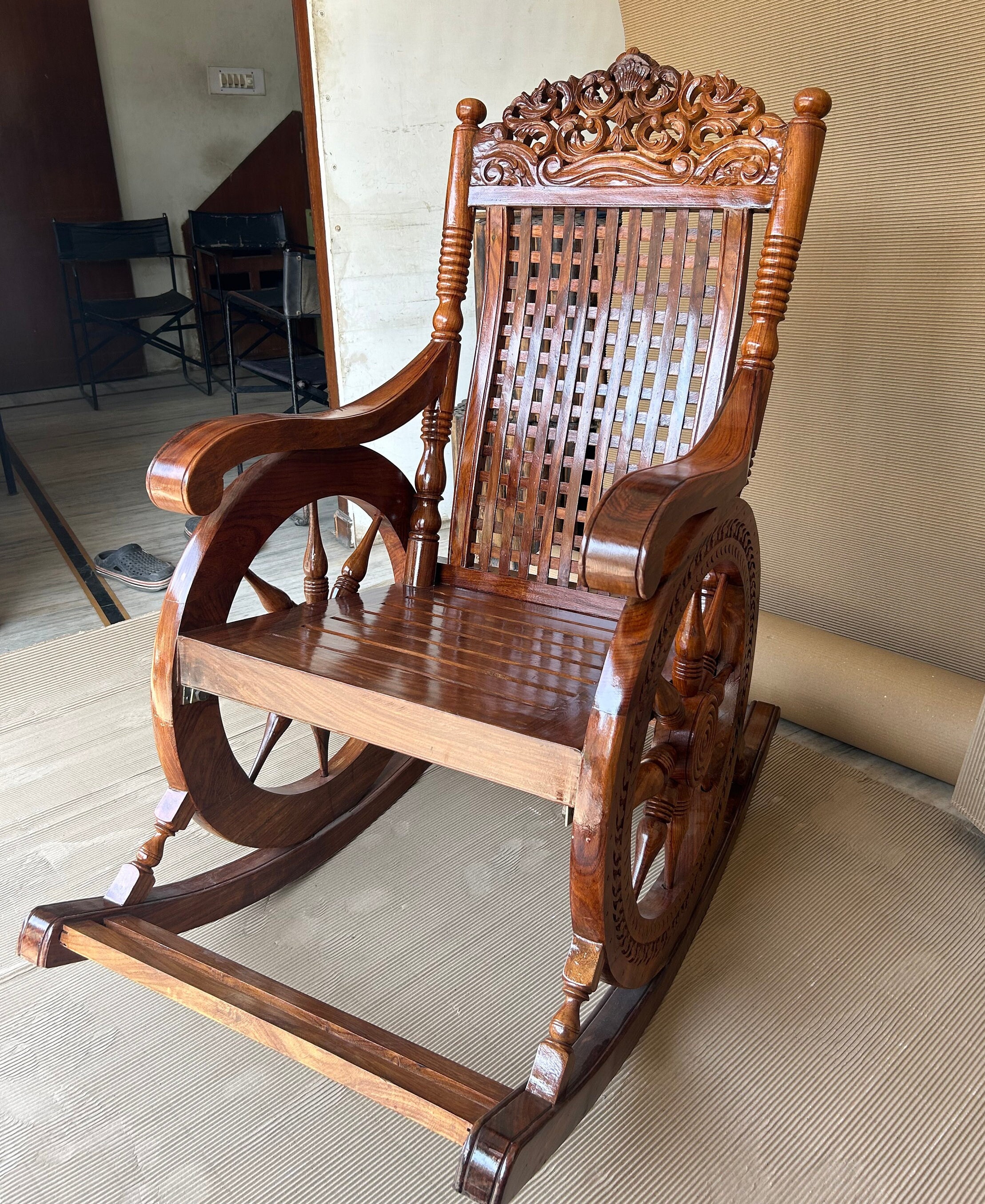 Handmade Wooden Rocking Chair: Vintage Stylish Home Decor Furniture ...