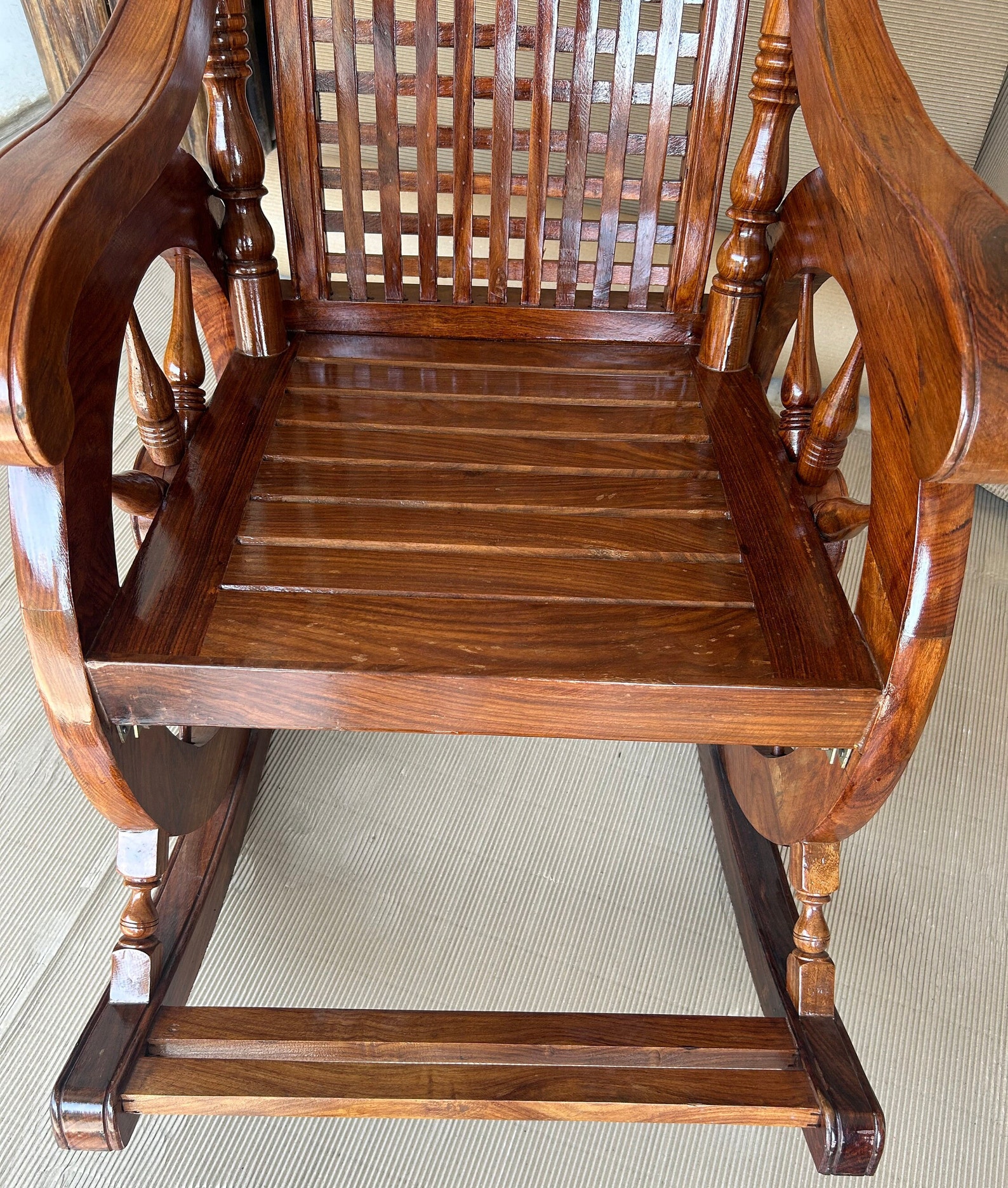 Handmade Wooden Rocking Chair: Vintage Stylish Home Decor Furniture ...