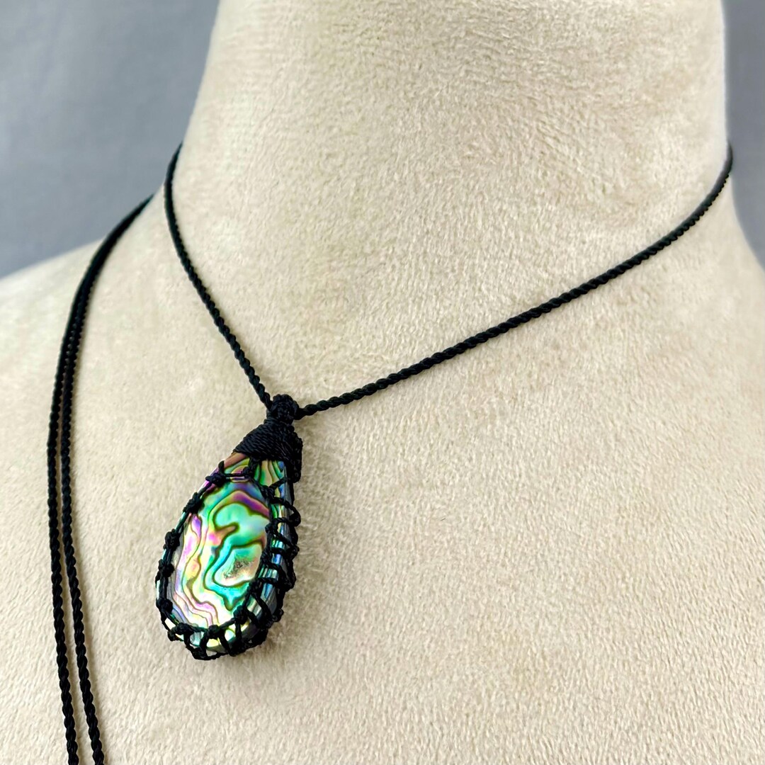 Natural Abalone Shell Micro Macrame Crystal Necklace, Unisex Adjustable ...