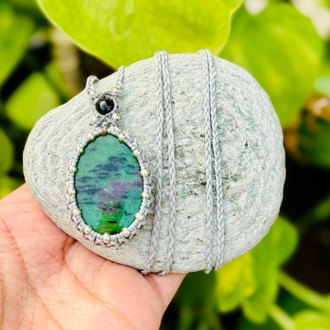 Ruby Zoisite Beaded Macrame Pendant Necklace, Ruby Zoisite Beaded Macrame Jewelry, Unisex ...