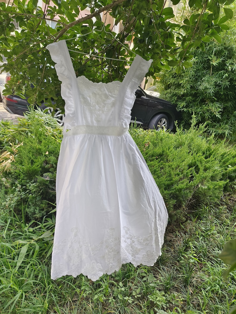 White Embroidery Frilly Apron With Lace French Maid Apron Bakery Garden ...