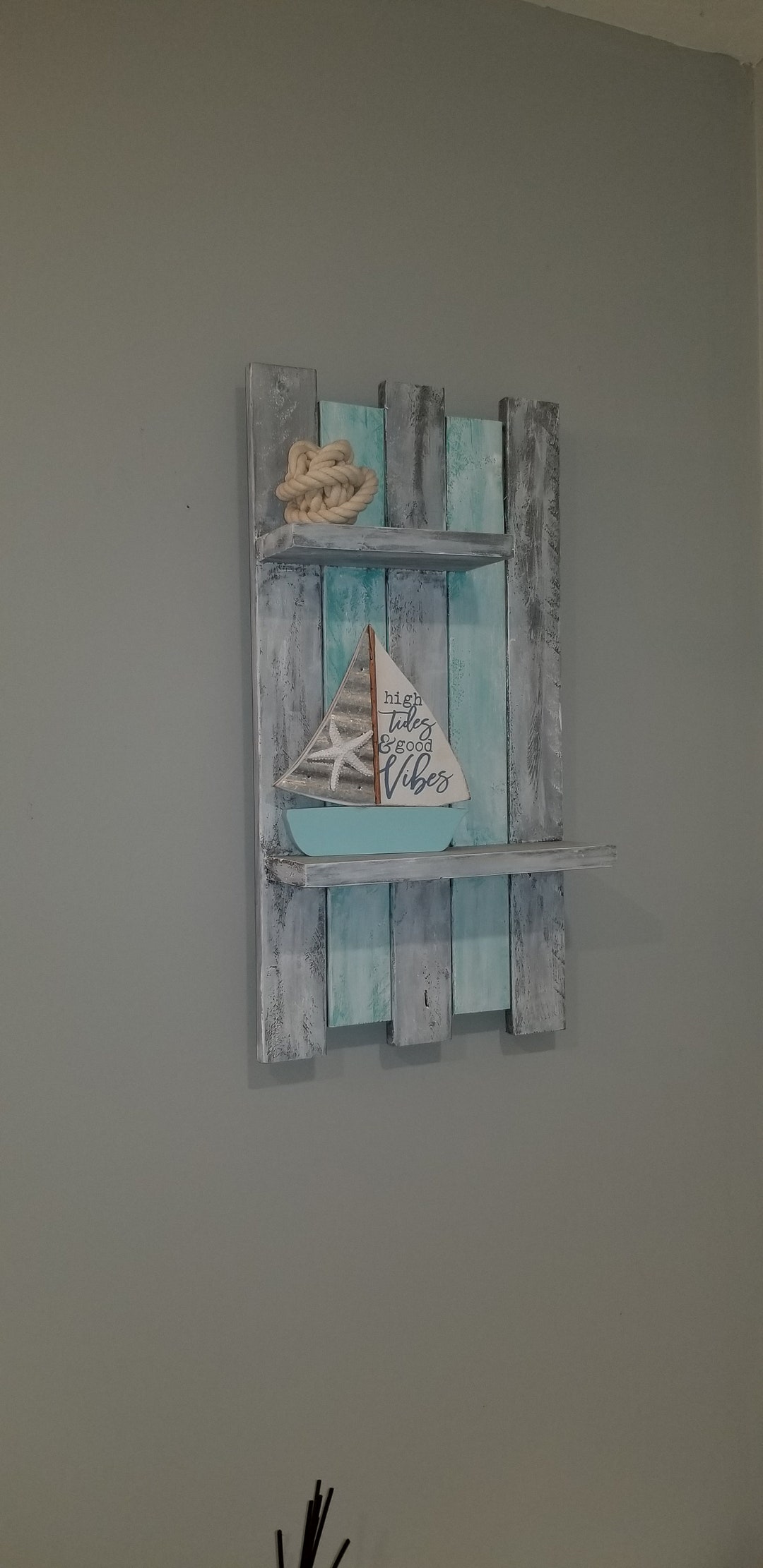 Rustic Pallet Shelf - Etsy