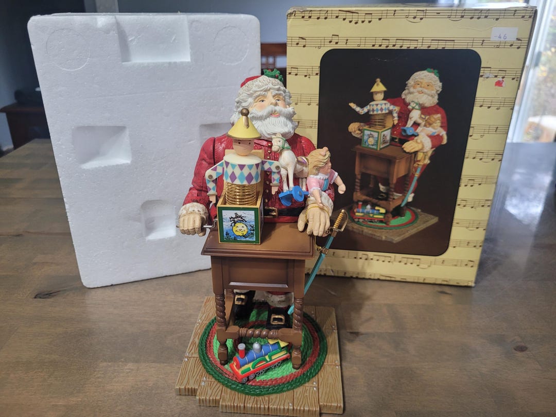 Enesco Moving Santa With Moving Jack in Box "my Favorite Things" Music ...