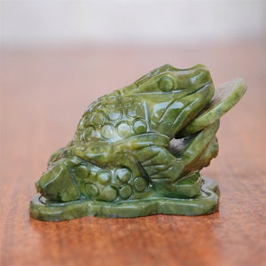 Green Jade Money Frog: Hand-carved Feng Shui Home Decor Ornament - Etsy