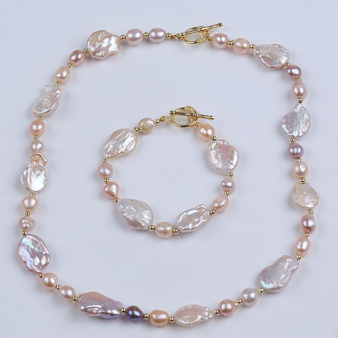 2 Piece Pearl Necklace Set - Etsy